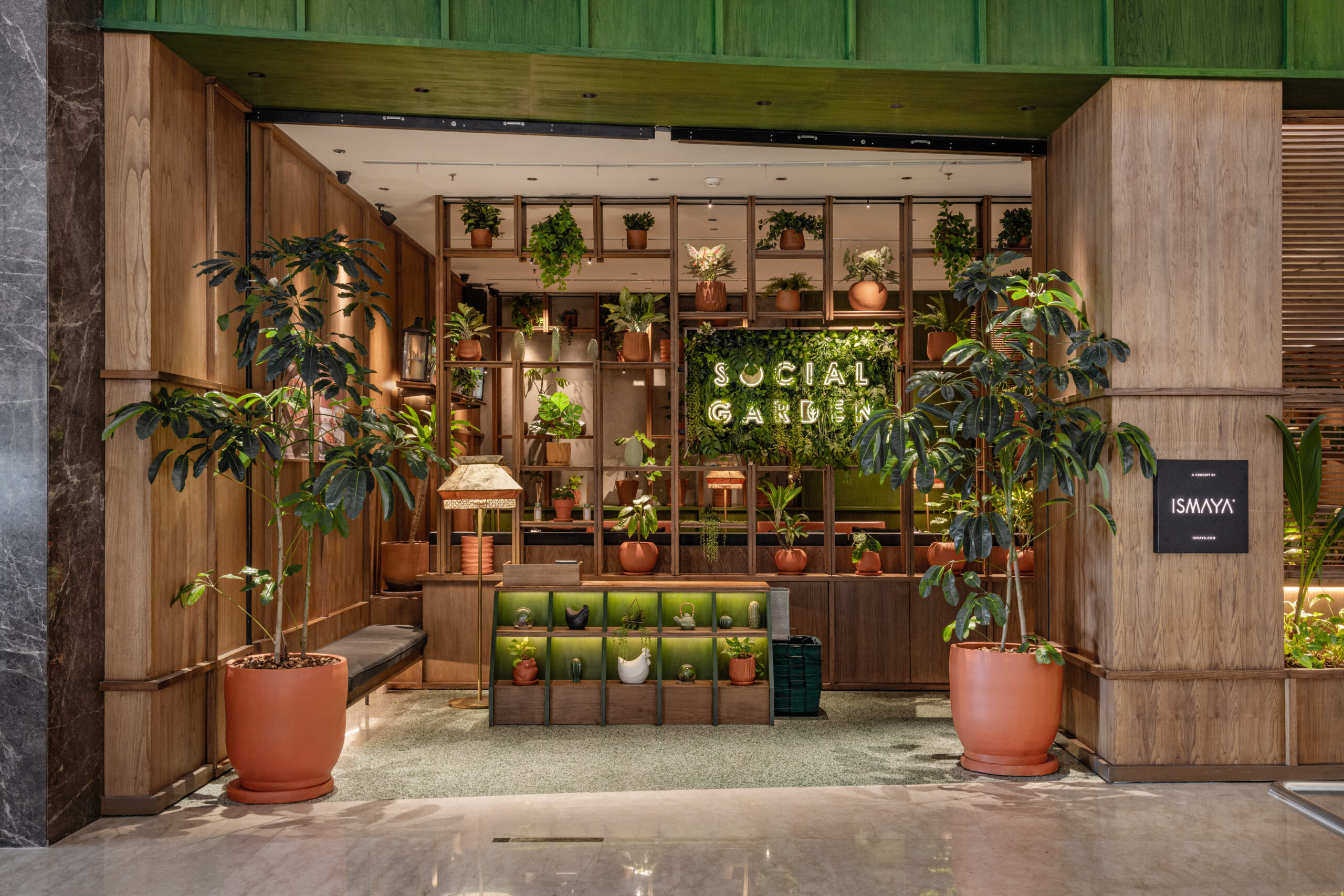 Social Garden: Destinasi Utama Komunitas Fashion di Senayan City - Indo ...